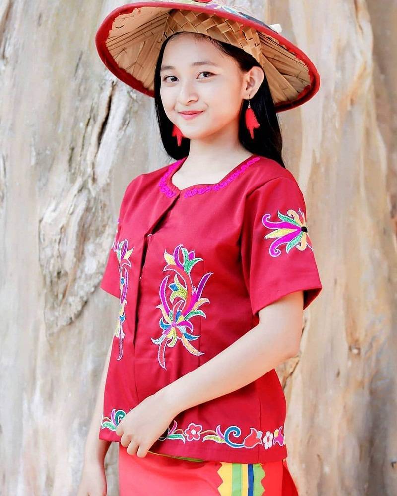Fakta Gadis Dayak Yang Wajib Jomblo Ketahui