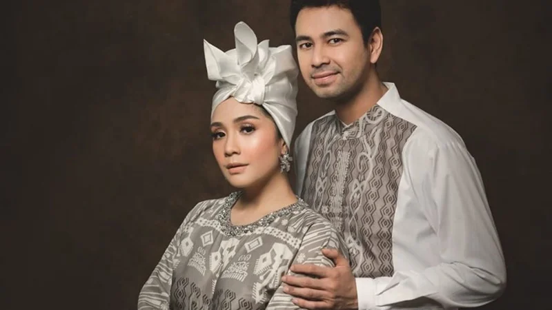 9 Artis Indonesia yang Jatuh ke Pelukan Pria Sunda