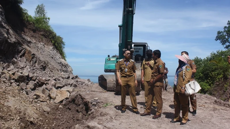 Pembangunan 5 Ruas Jalan Kawasan Wisata Pessel Tetap Berlanjut Pembangunan 5 Ruas Jalan Kawasan Wisata Pessel Tetap Berlanjut