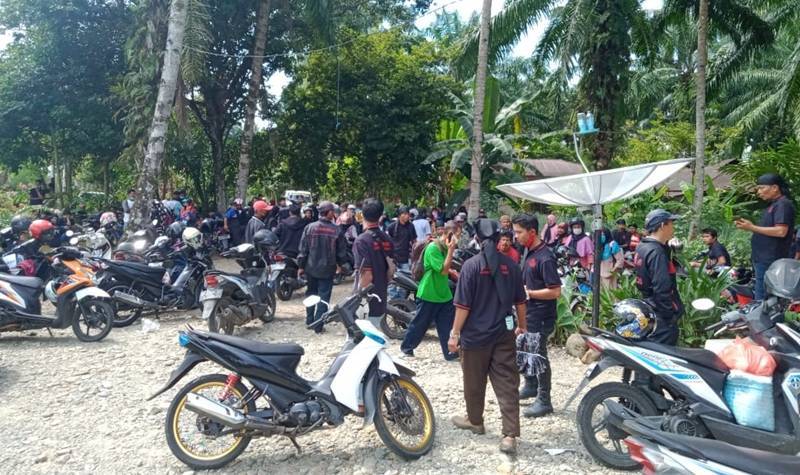 Konflik Lahan di Pasbar, Kelompok Tani Kembali Berunjuk Rasa Segel ...