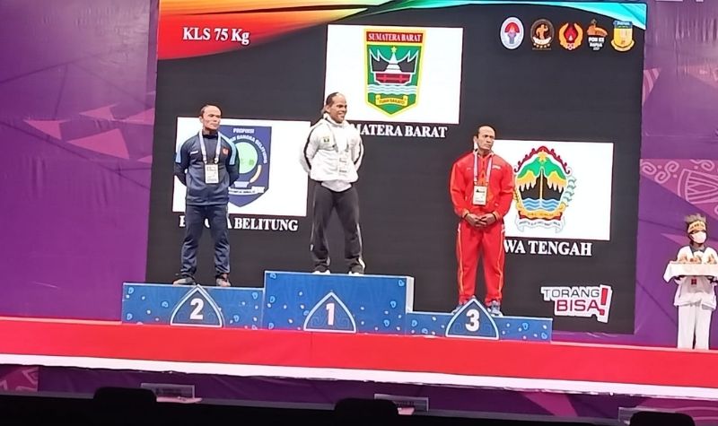 Medali Emas Ketiga Sumbar Datang dari Binaraga, Iwan Samurai Sekaligus ...