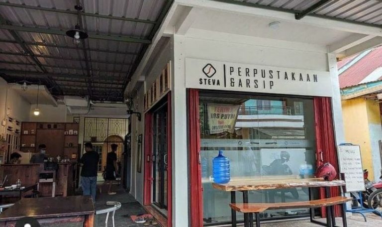 Ini Lima Coffee Shop di Padang yang Nyaman Buat Tempat Kerja dan Belajar