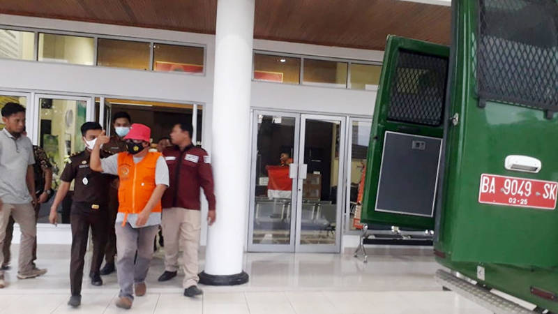 Dugaan Korupsi Perjalanan Fiktif, Kejari Pasbar Kembali Tahan 1 Mantan ... Dugaan Korupsi Perjalanan Fiktif, Kejari Pasbar Kembali Tahan 1 Mantan ...