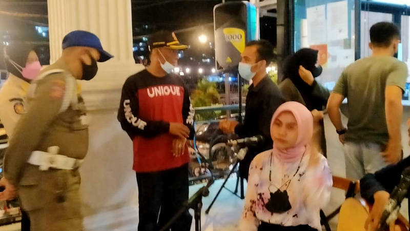 Satpol PP Kota Padang Perketat Pengawasan di Kafe dan Tempat Tongkrongan Anak Muda