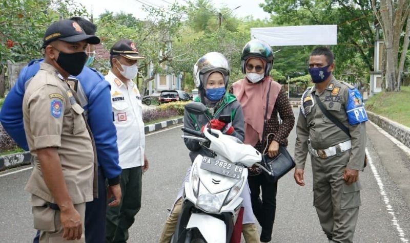 ASN dan Masyarakat Terjaring Razia Vaksin di Tanah Datar, Tindak Lanjut ... ASN dan Masyarakat Terjaring Razia Vaksin di Tanah Datar, Tindak Lanjut ...