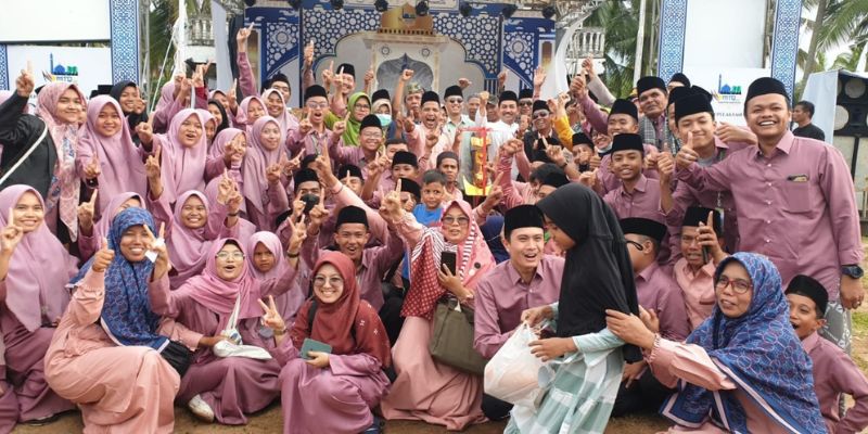 Singkirkan Juara Bertahan Lima Kaum, Kecamatan Rambatan Juara Umum MTQ ... Singkirkan Juara Bertahan Lima Kaum, Kecamatan Rambatan Juara Umum MTQ ...