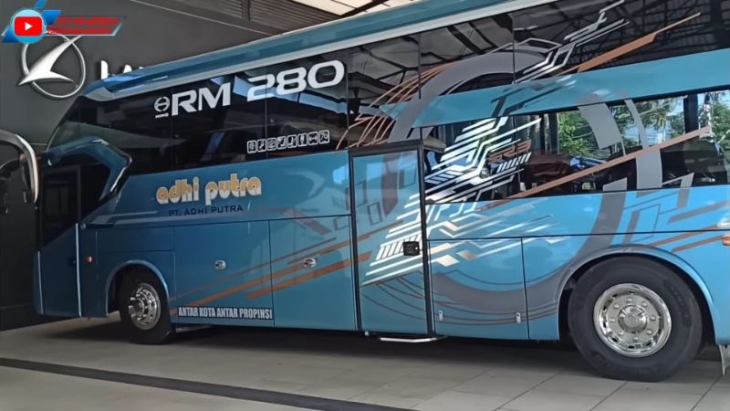 Big Top + Sleeper Ganteng Banget!! PO Asal Makassar Beli Bus Baru SR3 ...