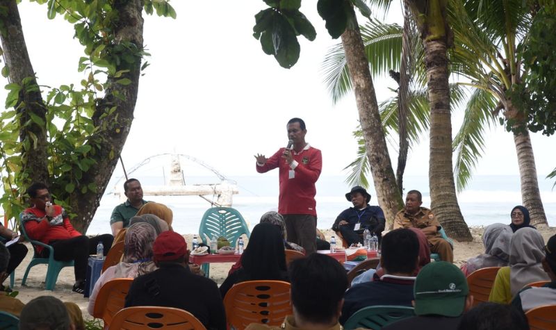 Genius Umar Kumpulkan Semua Pejabat Rapat ‘Coffee Morning’ di Pulau ...