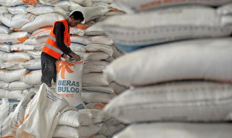 Bulog Sumbar Salurkan 46.800 Ton Beras Bantuan Pangan di 2024, Stok Awal 2025 Capai 24.000 Ton