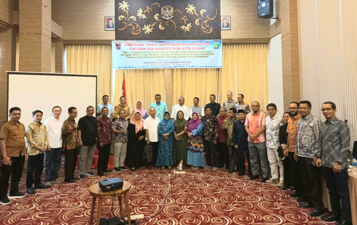 DPRD Kota Padang Gelar Bimtek terkait Pedoman Penyusunan Tata Tertib ... DPRD Kota Padang Gelar Bimtek terkait Pedoman Penyusunan Tata Tertib ...