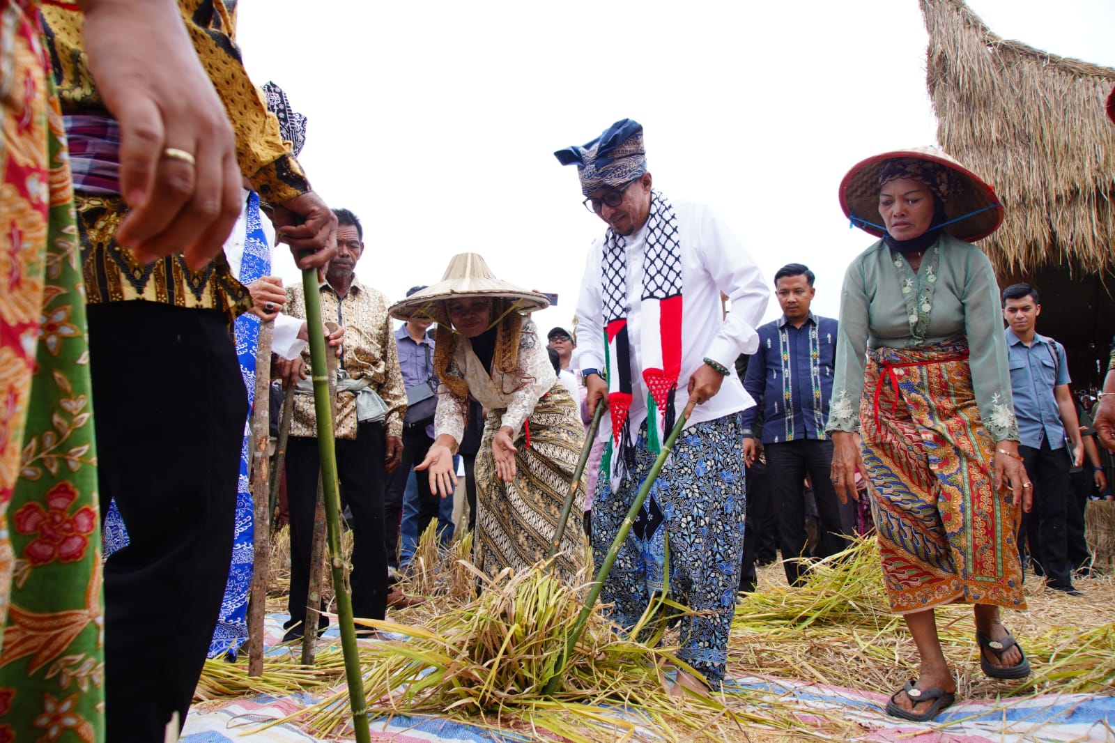 Manyabik dan Mairiak Padi Warnai Festival Baluluak Bajarami Season 2 ...