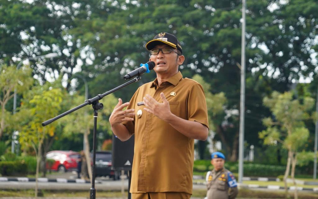Wali Kota Padang Pimpin Apel Perdana Tahun 2024, Tekankan Inovasi ... Wali Kota Padang Pimpin Apel Perdana Tahun 2024, Tekankan Inovasi ...